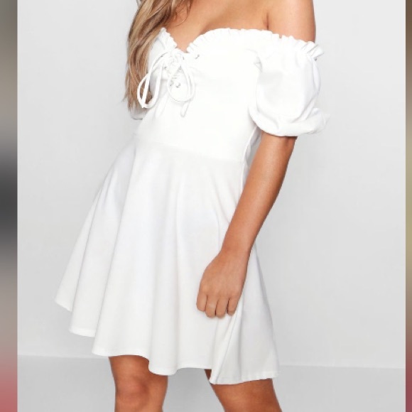 Boohoo | Dresses | Nwt Lace Up Front Puff Sleeve Tea Dress | Poshmark